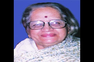 प्रार्थना.. बाई तुमच्याचसाठी! - Marathi News | Prayer For Poet Anuradha ...