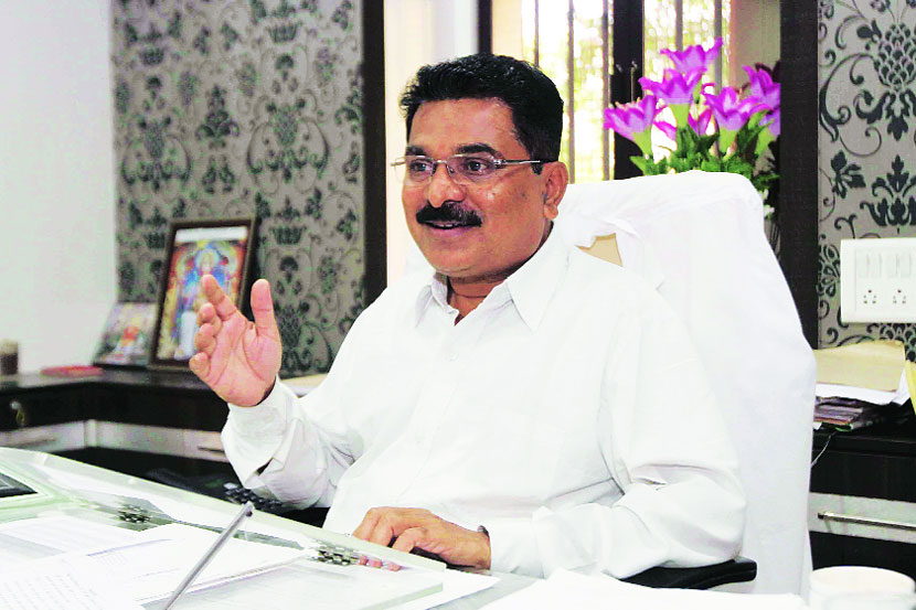 आठवडय़ाची मुलाखत : मनोविकारात औषधांच्या मात्रेइतकीच नातेवाईक, समाजाची ...