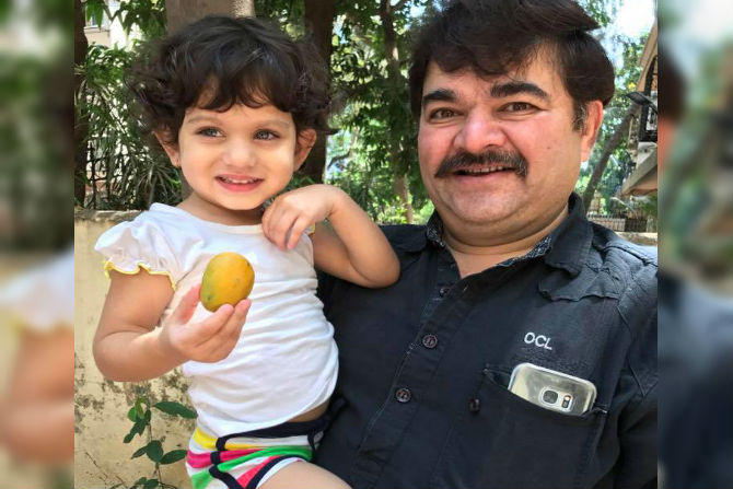 ‘नात माझी लाडकी’ - Marathi News | Marathi Actor Prashant Damle Shares ...