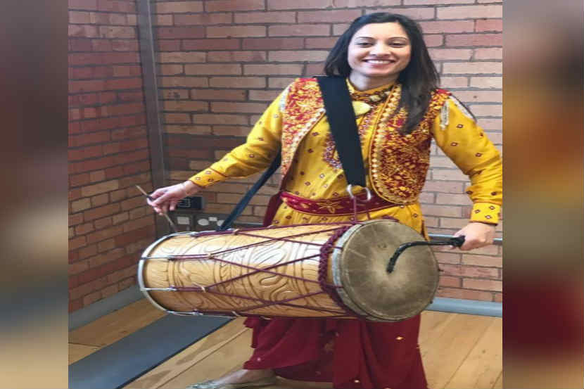 परदेशात वाढलेल्या महिलेनं ‘अशी’ जपली भारतीय संस्कृती - Marathi News ...