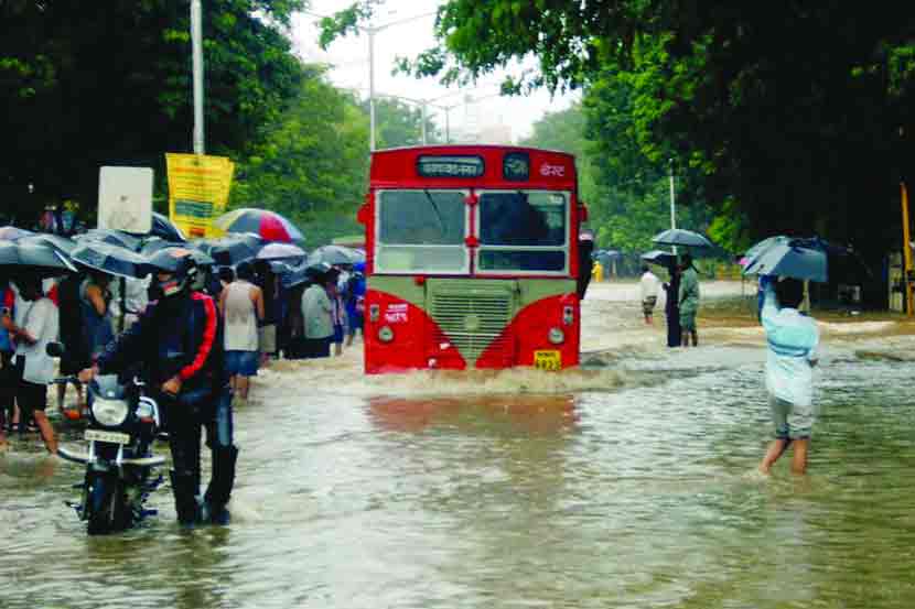 २६ जुलैनंतर तेरा वर्षांनीही मुंबईत पुराची भीती कायम - Marathi News | 26 ...