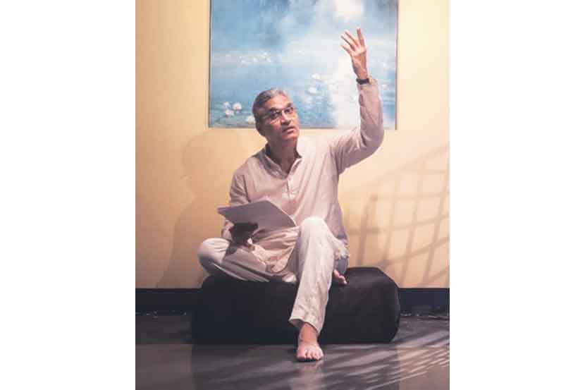 नाटक बिटक : अभिवाचन म्हणजे स्वतंत्र कलाप्रकार - Marathi News | Atul ...