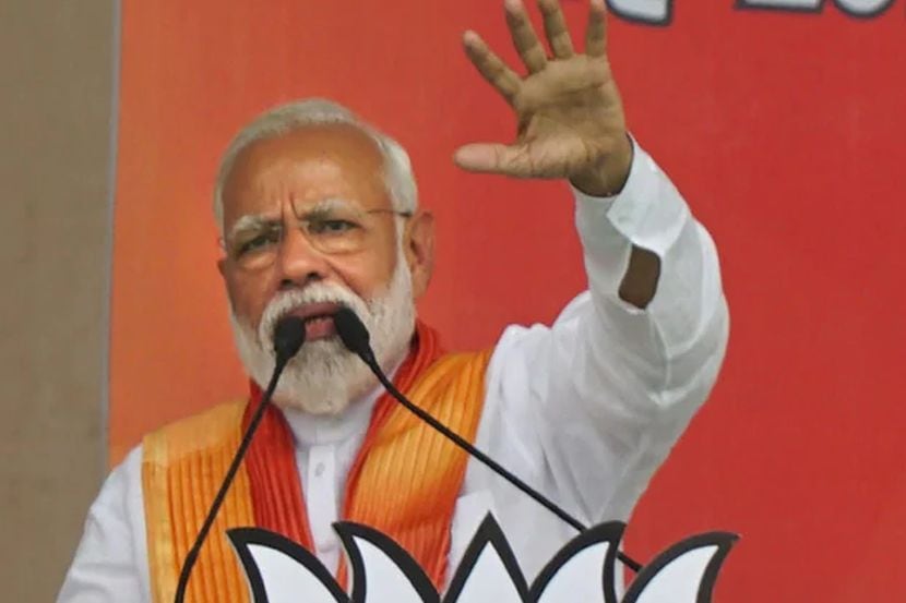 ‘लाज त्यांना नाही तुम्हाला वाटली पाहिजे’, नरेंद्र मोदींचा राहुल ...