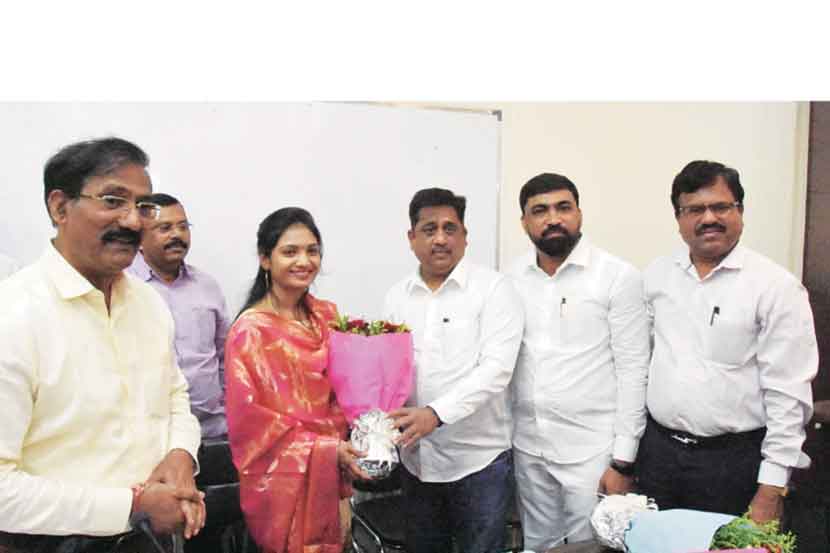 रायगड जिल्हाध्यक्षपदी ‘शेकाप’च्या योगिता पारधी - Marathi News | Skp ...