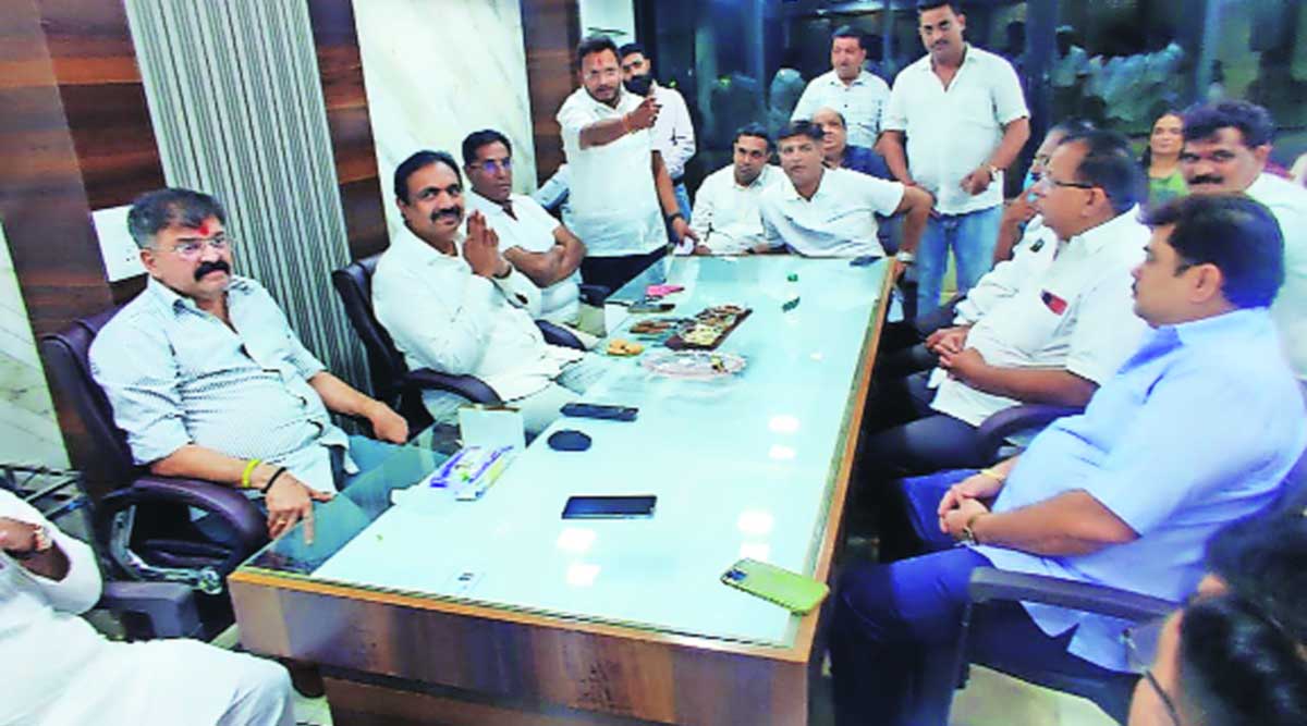 pappu kalani meeting with ncp leaders zws 70 | पप्पू कलानी सर्वानाच हवा