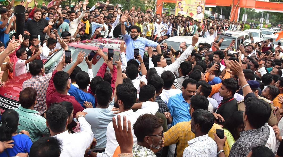 फडणवीसांच्या नागपुरात आदित्य ठाकरेंचे दणक्यात स्वागत | Aditya Thackeray ...