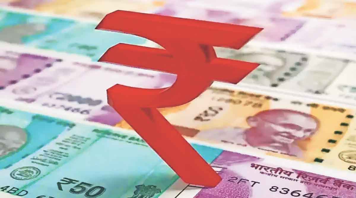 us dollar vs rupee rupee falls to record low vs us dollar zws 70