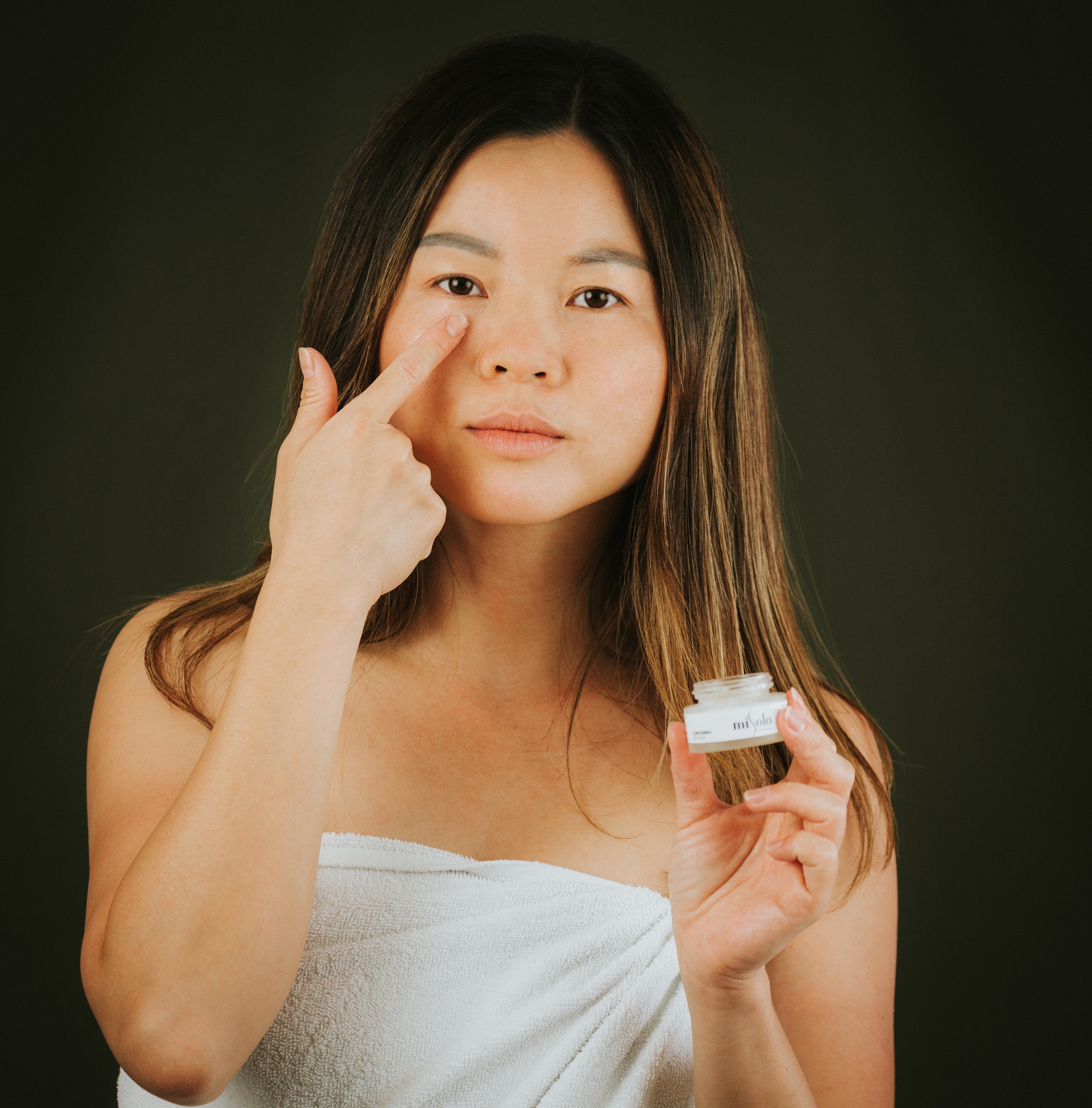 Photos : Why is it important to apply night cream before sleeping? Know ...