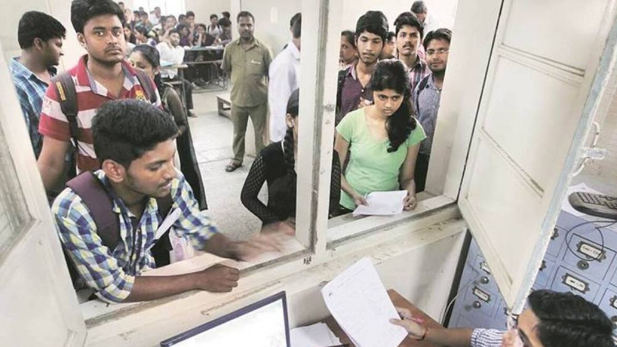 अकरावीच्‍या तब्बल सहा हजार जागा रिक्‍त; कनिष्‍ठ महाविद्यालयांच्या ...