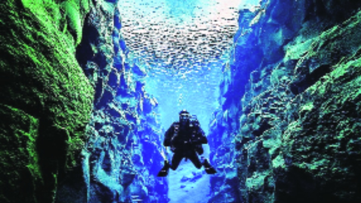 कुतूहल : सिल्फ्रा घळ | Kutuhal The Silfra Gorge Valley is an amazing ...