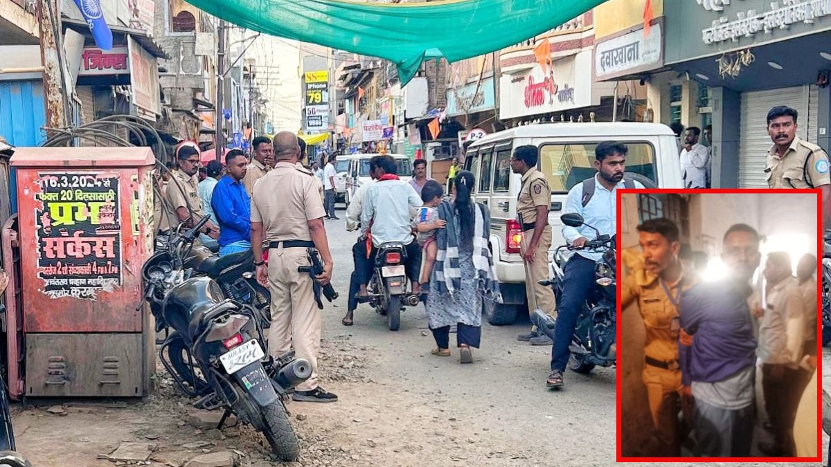 करमाळ्यात मतदान केंद्रात ईव्हीएम मशीन हातोडीने फोडली, माथेफिरू तरूणाचे ...