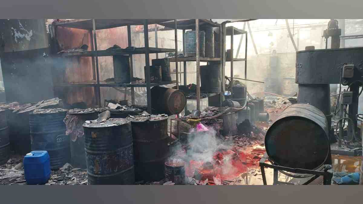 नागपूर : एमआयडीसीतील प्रिटींग शाई तयार करणाऱ्या कंपनीला आग | Fire ...