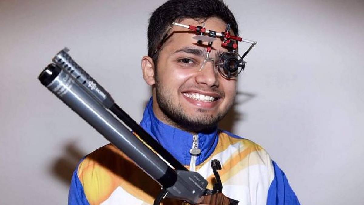 Manish Narwal Won Silver Medal in 10m Air Pistol Shooting Final Match ...