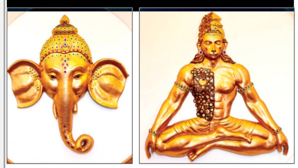 sculptures of god in historic heritage building of csmt | सीएसएमटीच्या ...