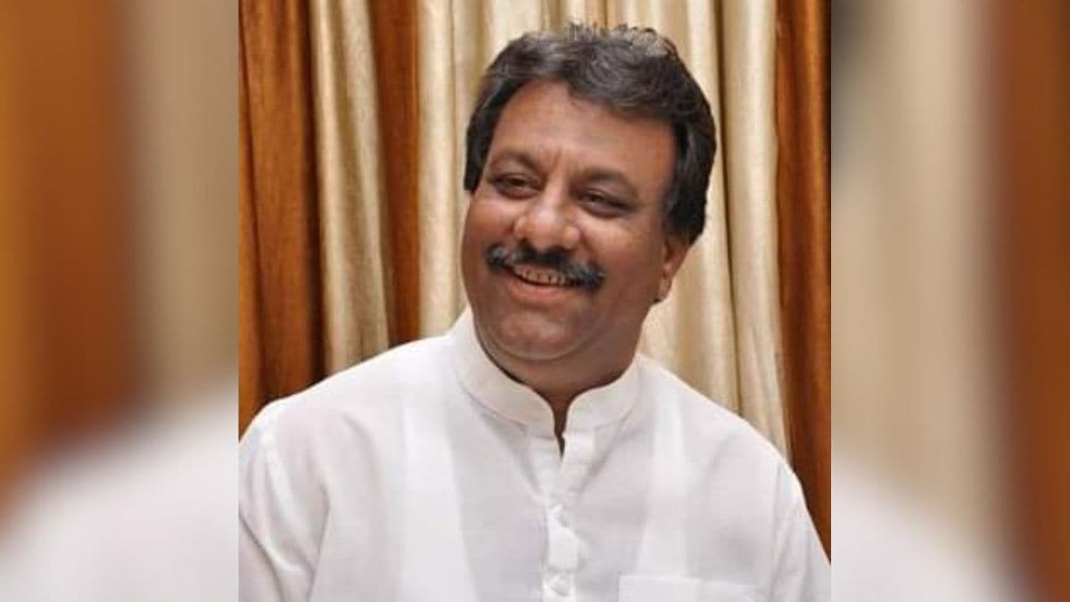 Due to hunger strike of sugarcane growers problems of Congress leaders ...