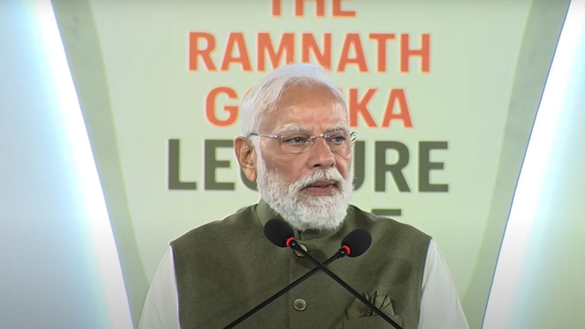 “शेजारी देशांमध्ये गृहकलह सुरू असताना भारताच्या अर्थव्यवस्थेने ...