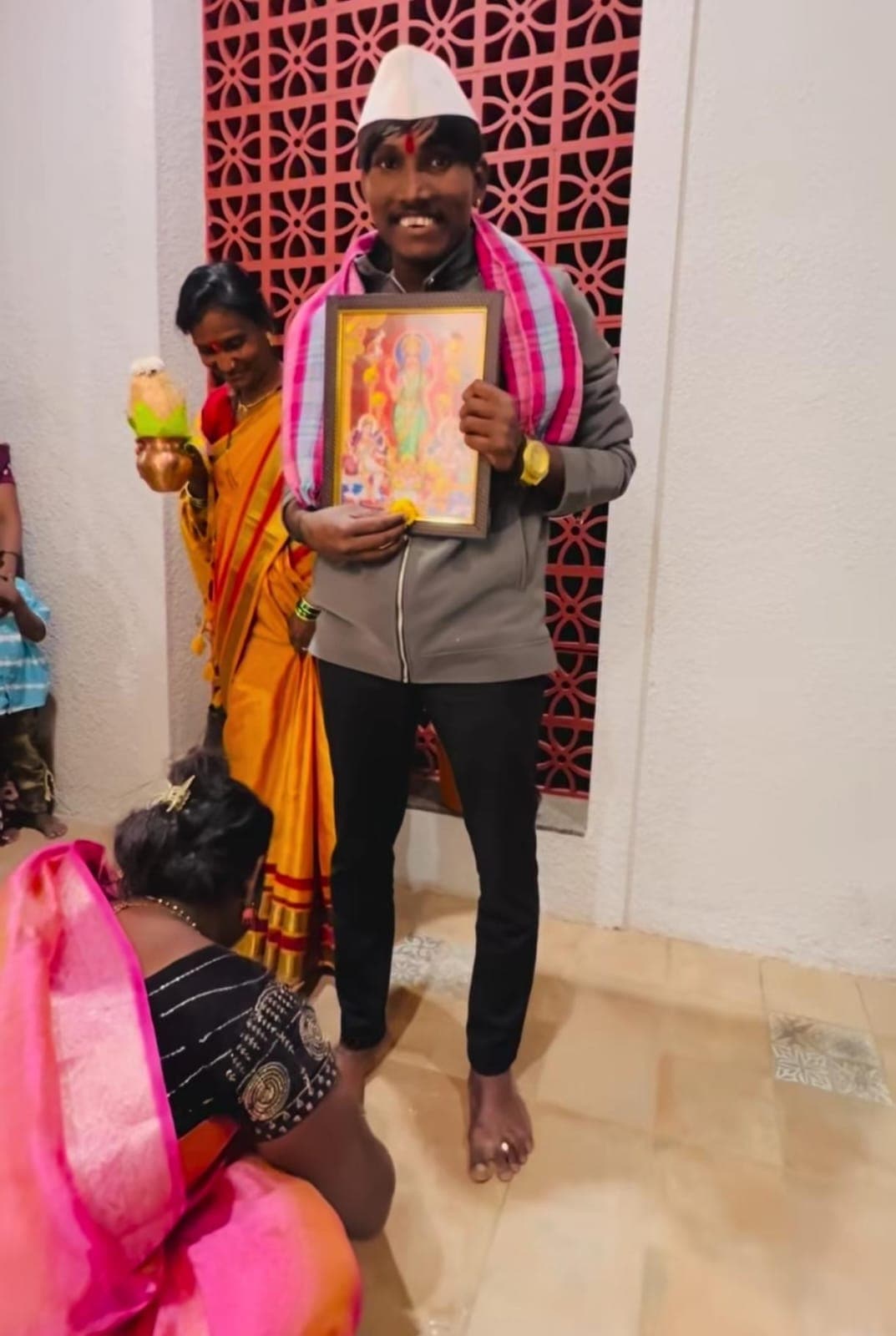 Suraj Chavan Pre Wedding Photoshoot In Pune With Wife Sanjana Western ...