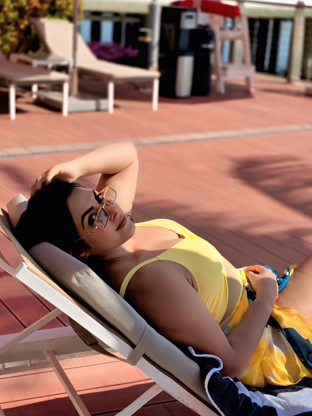 Mazhi Tuzhi Reshimgath Fame Kajal Kate Pratik Kadam Dubai Vacation Bold Look Photos Viral Sdn 96 ...