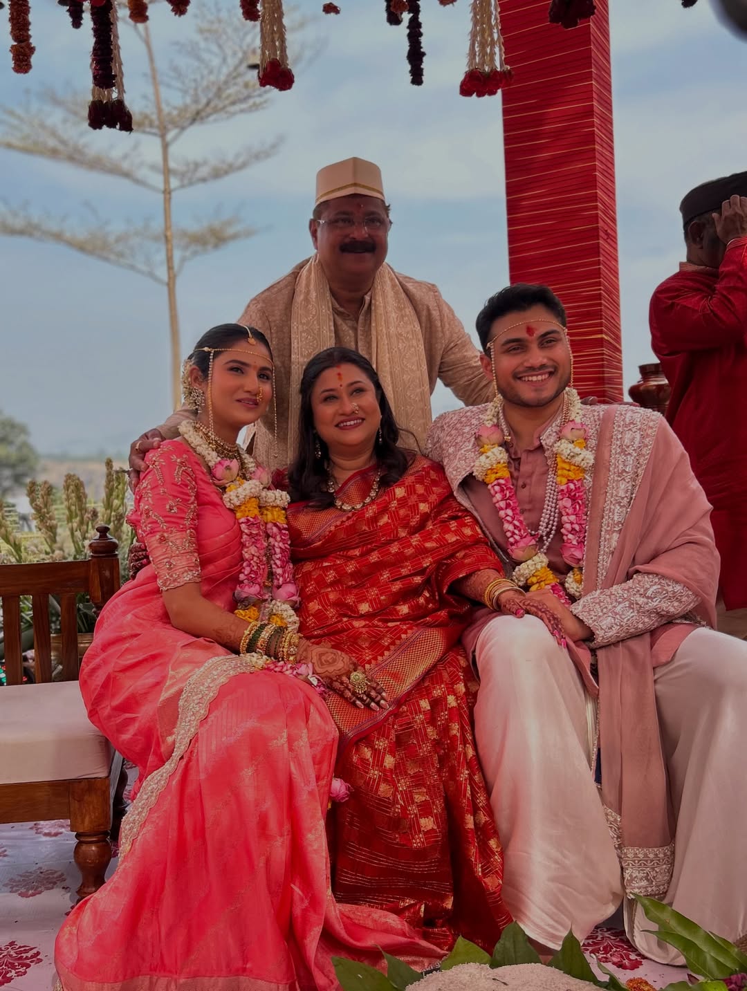 Actor Soham Bandekar Pooja Birari Sangeet Suchitra Bandekar Look Silver Dress Makeup Reel Video ...