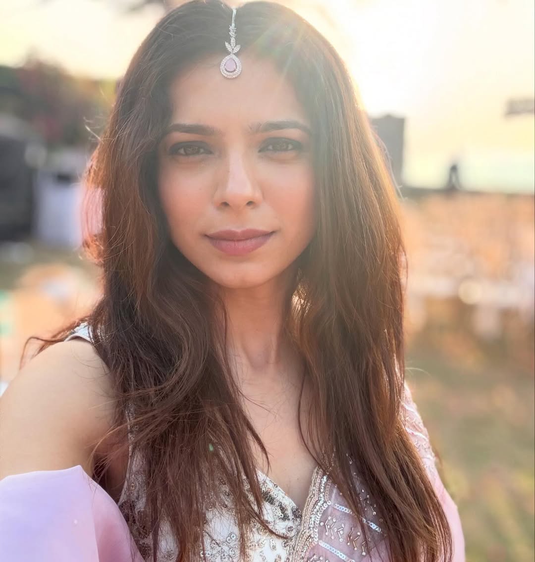 Marathi Actress Rang Majha Vegla Fame Angha Bhagre Saree Look For ...