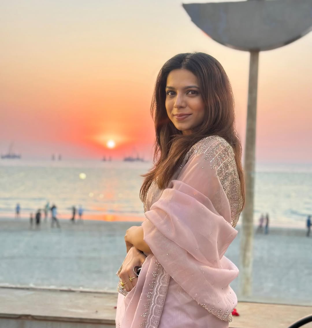 Marathi Actress Rang Majha Vegla Fame Angha Bhagre Saree Look For ...