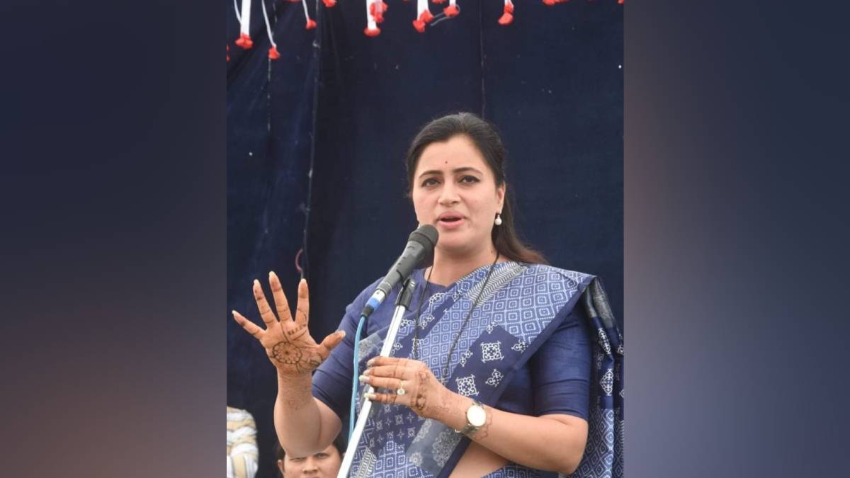 Navneet Rana : नवनीत राणा यांना पुन्हा ठार मारण्याची धमकी, थेट पोलीस ...