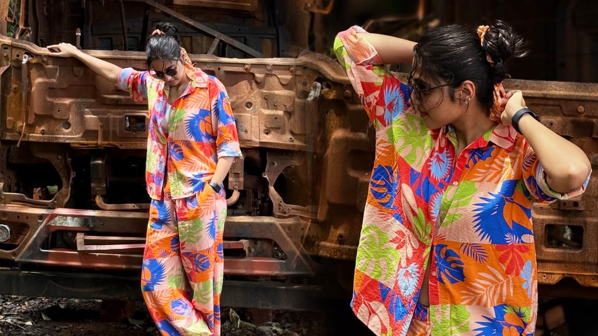 Jeev Zala Yedapisa Fame Actress Vidula Chougule Colorful Printed Co Ord ...