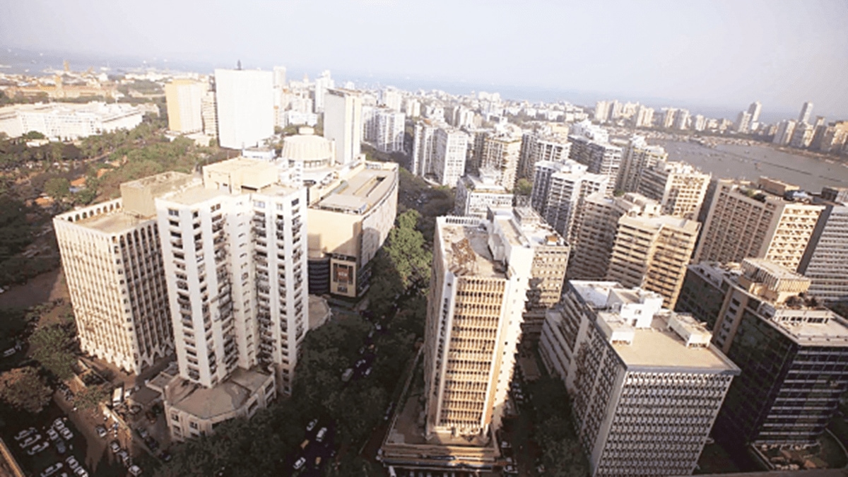 बिल्डरांच्या गुन्ह्याची शिक्षा रहिवाशांना? - Marathi News | Mumbai City ...