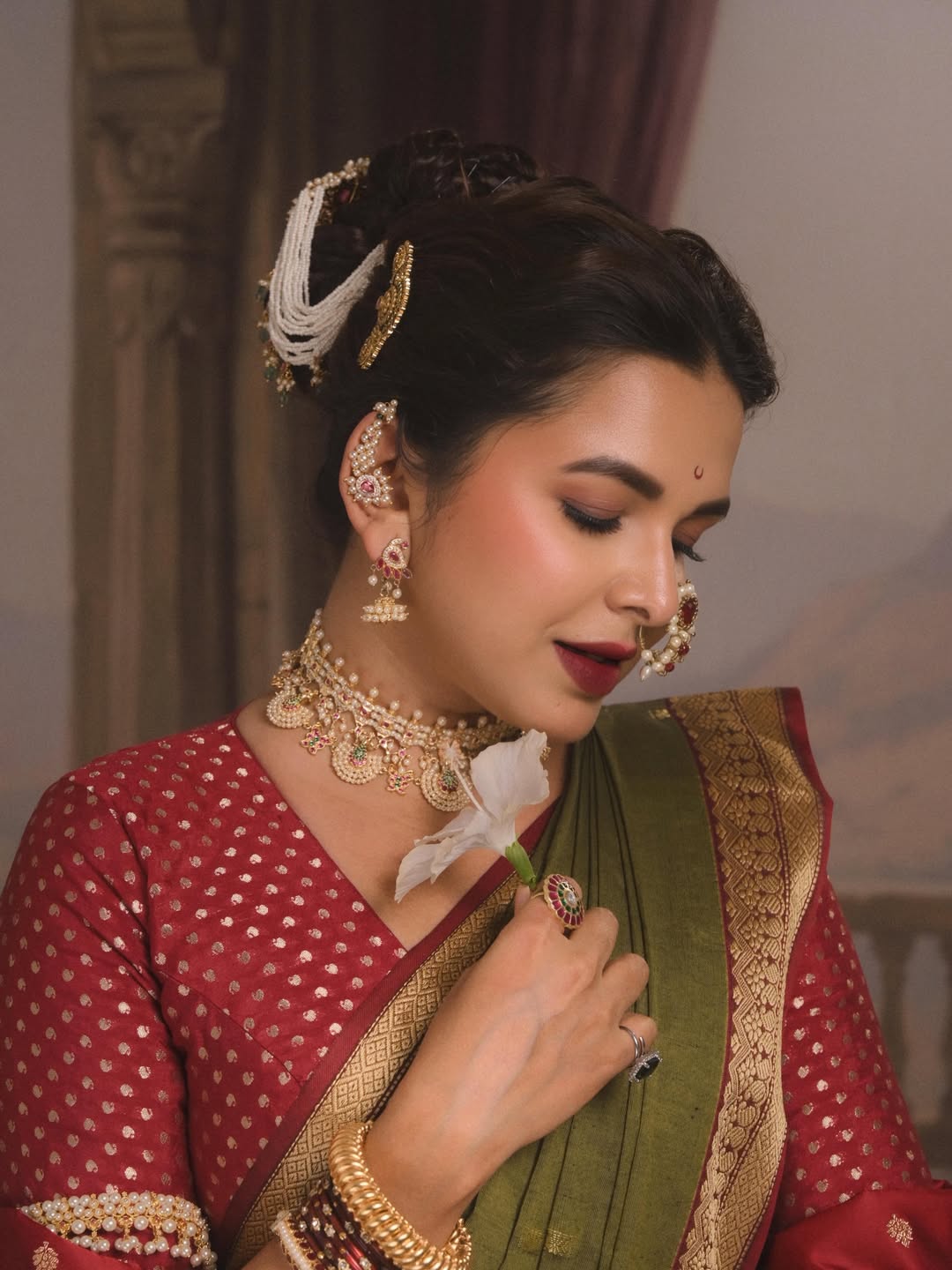 Marathi Actress Mitali Mayekar Chandekar Green Nauvari Saree Look Pearl ...