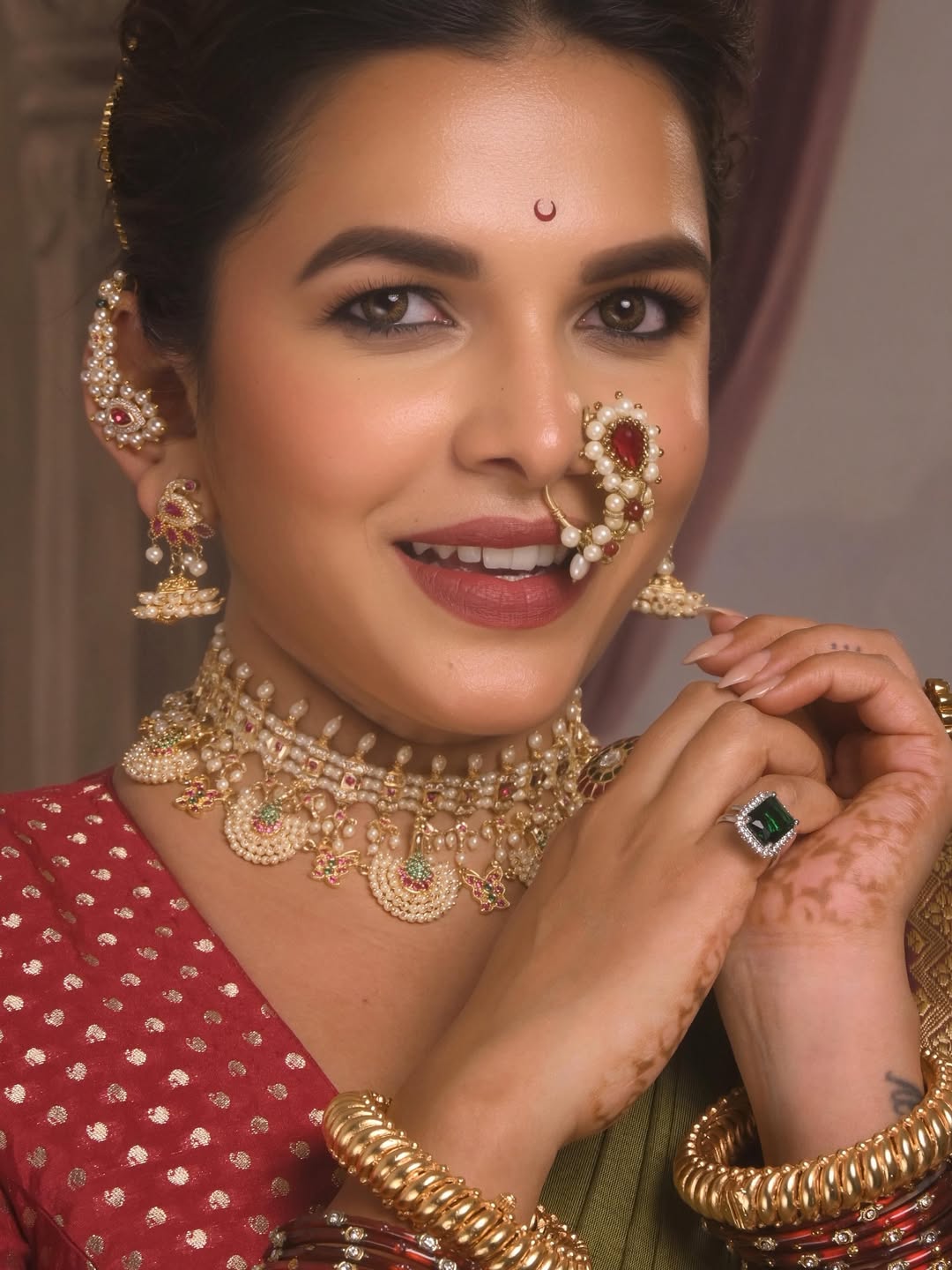 Marathi Actress Mitali Mayekar Chandekar Green Nauvari Saree Look Pearl ...